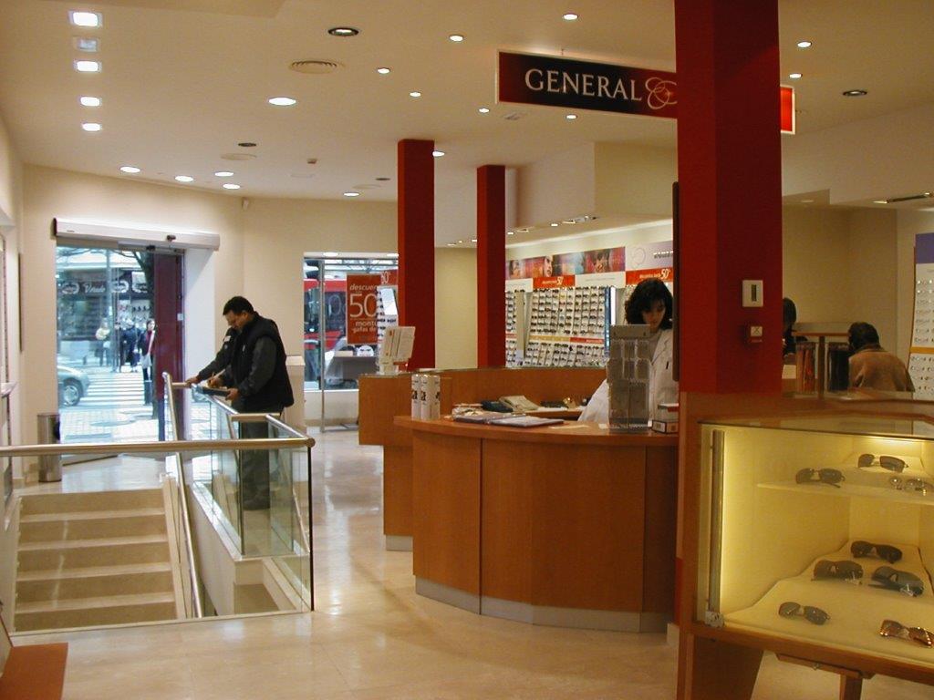 Tienda General Óptica | JL Decoración
